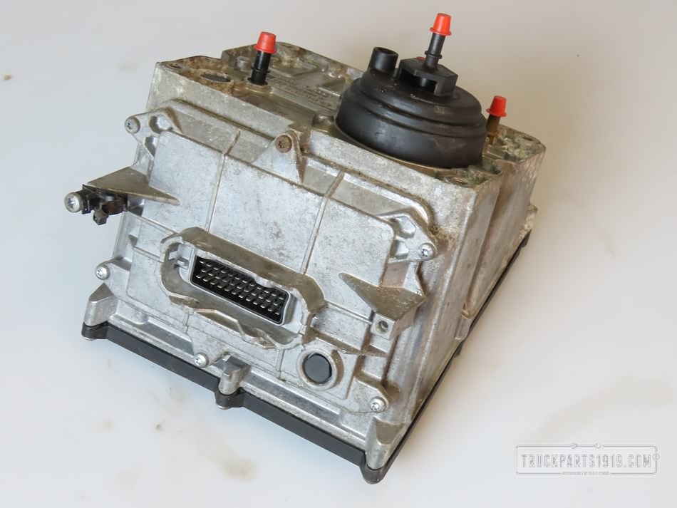 AdBlue pump Iveco 504374326 - Truckparts 1919