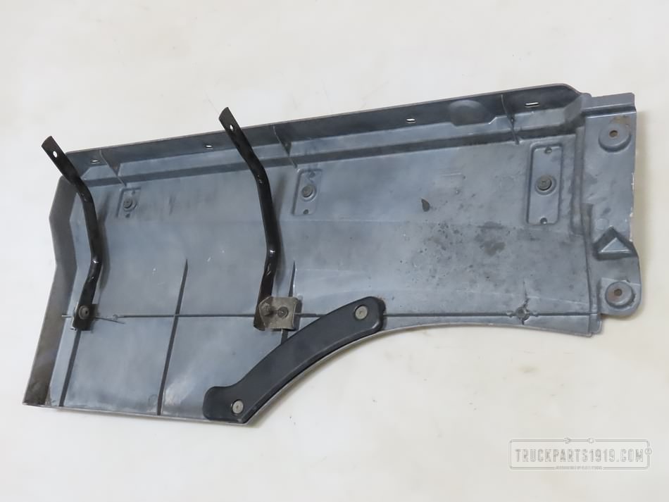 Mudguard extension LH DAF 106 1843492 - Truckparts 1919