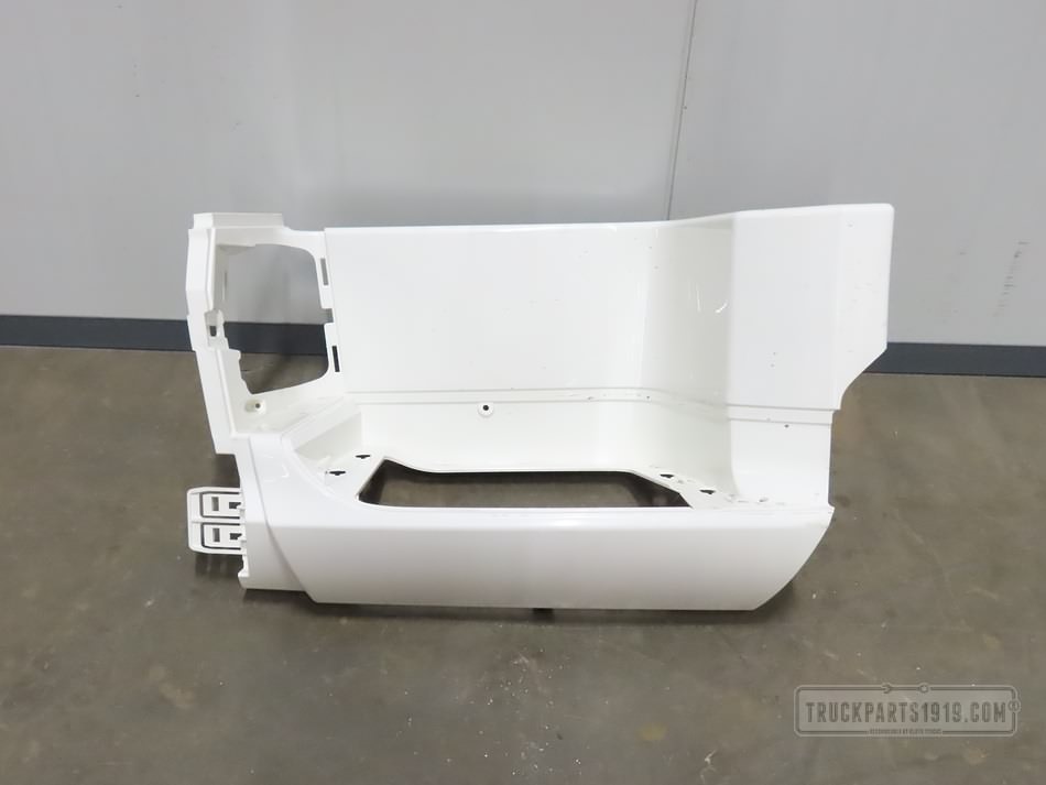 Step casing LH DAF 1994788 - Truckparts 1919