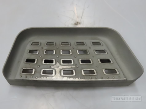 Step plate LH DAF CF 1945949 - Truckparts 1919