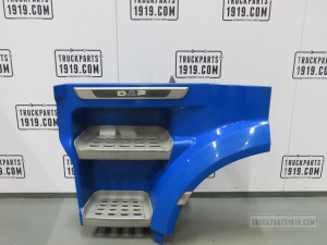 Step casing LH DAF XF 1843468 - Truckparts 1919
