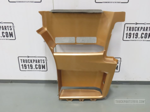 Step cover RH Scania 2559298 - Truckparts 1919